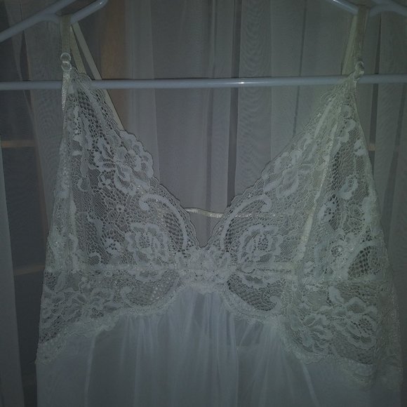 In Bloom | Intimates & Sleepwear | In Bloom White Chiffon Lace Shorty ...